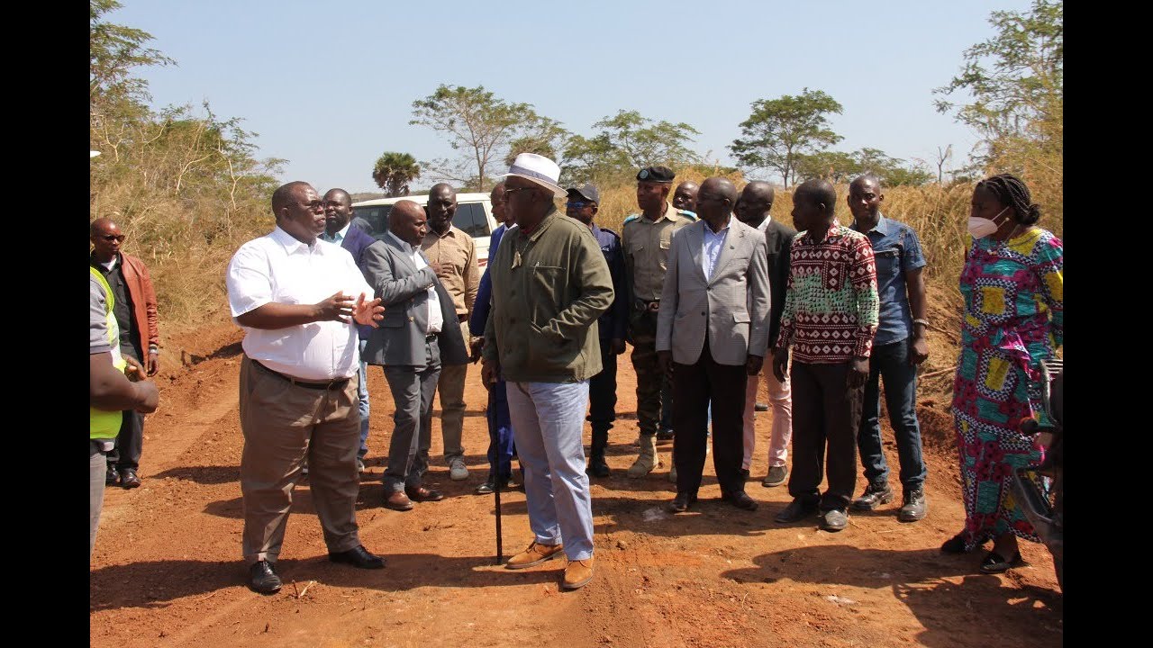 LE MWAMI MWENDA BANTU SUR TERRAIN - YouTube