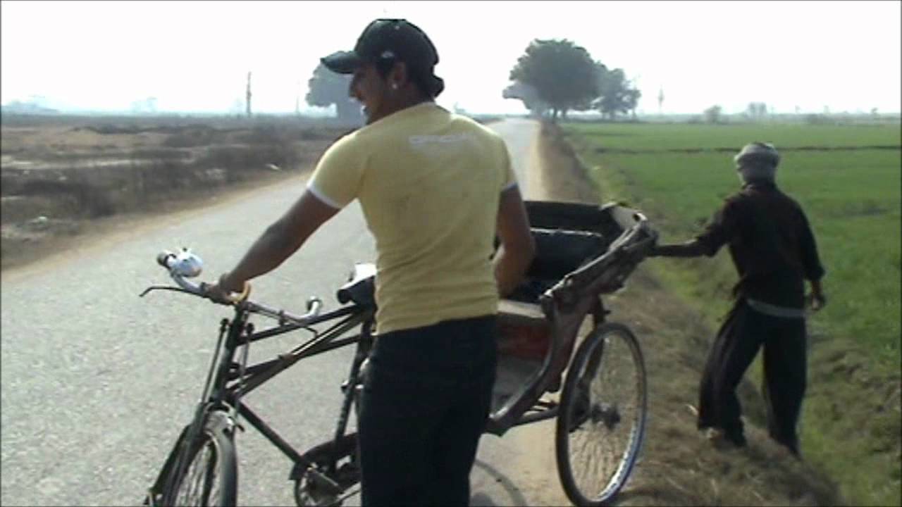 India - Rickshaw Accident - YouTube