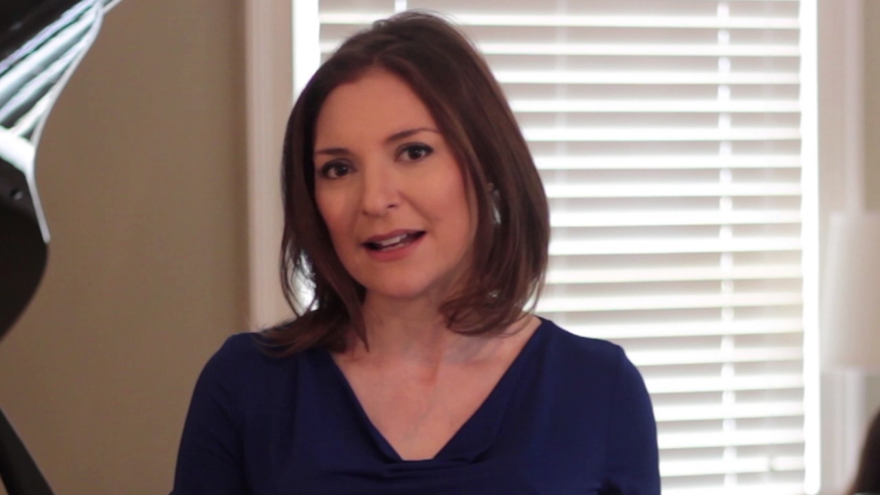 Dr. Darria Answers: Is It Safe to Drink Wine While Pregnant? - YouTube