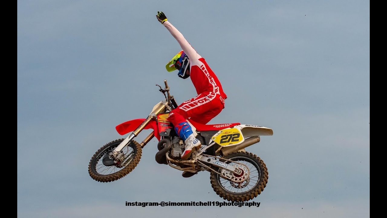 Raced my 1998 CR500 on a Supercross Track - YouTube