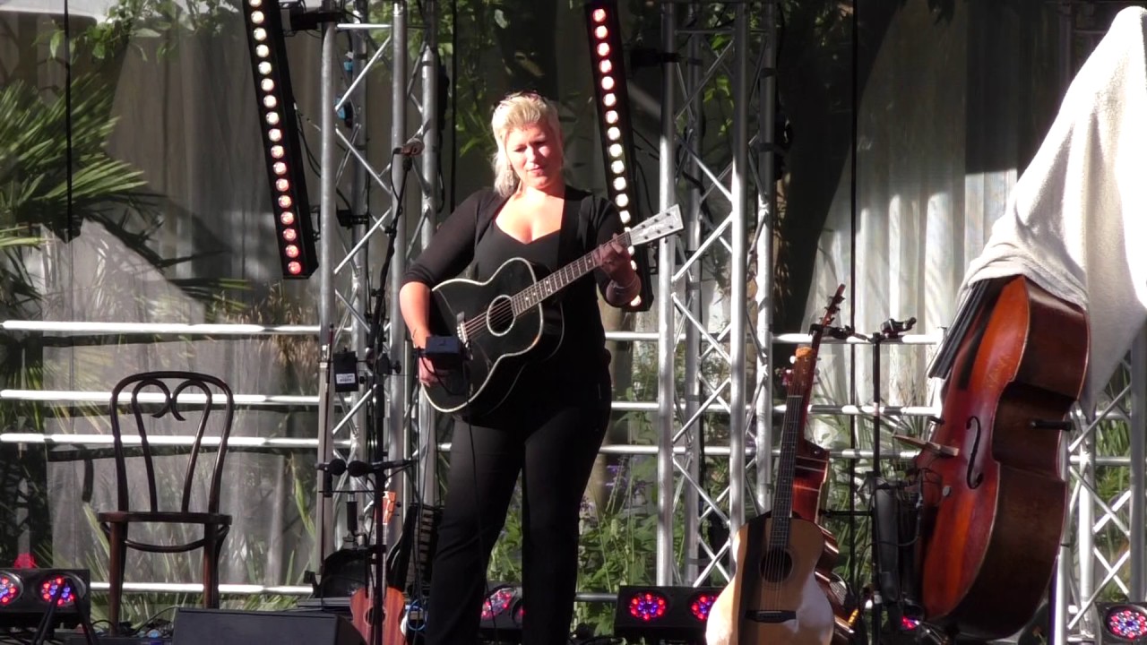 Miranda Sykes at Abbotsbury 2017 - YouTube