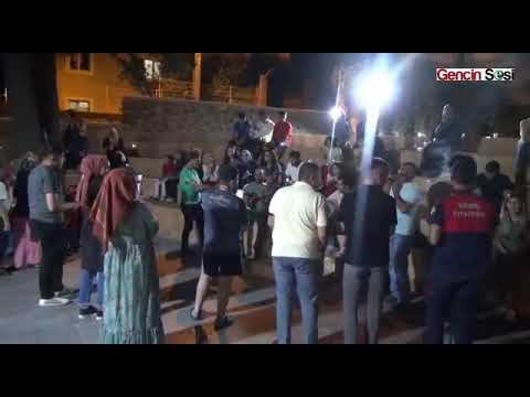 Nusrettin Can & Emin Karakaya- mektebin bacaları (kısa)