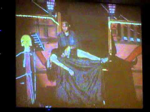Sulap Ilusi Wanita Melayang - Gangga Mascoditos (Visualist Magician)