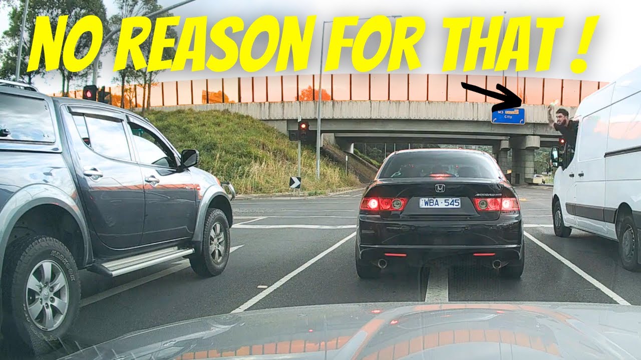 GREY TRUCK CUT OFF THE VAN AND VAN DRIVER GOT REALY MAD Road Rage Bad ...