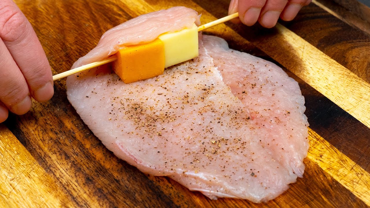 Roll the chicken breast on the sticks. A special dinner without oven ...