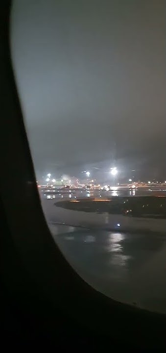 приземление самолёт Баку-Москва 07.11.2022/landing plane Baku-Moscow 07 ...