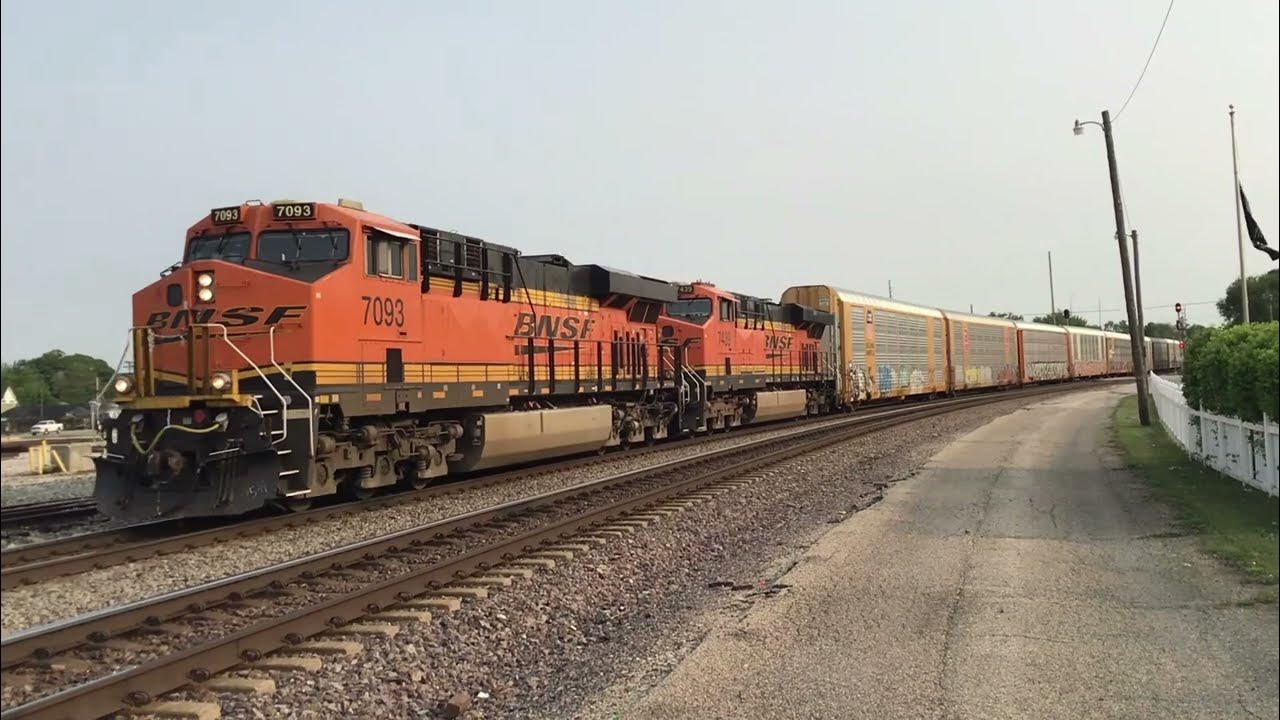 BNSF and NS action in Streator, IL 05/17/23 - YouTube