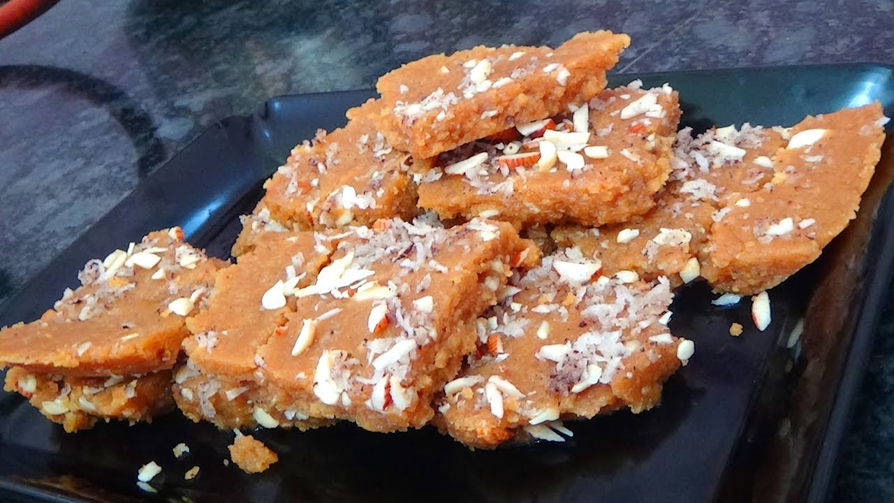 आटे और गुड़ से बनाए स्वादिष्ट सुखड़ी | Gujarati Style Sukhadi Recipe ...