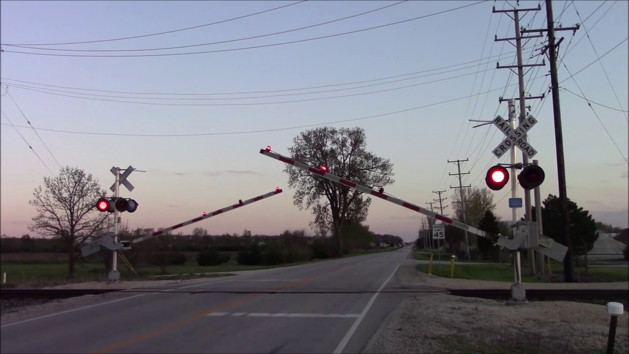 NS 7124 Reversing in Limestone, IL 5/8/20 - YouTube