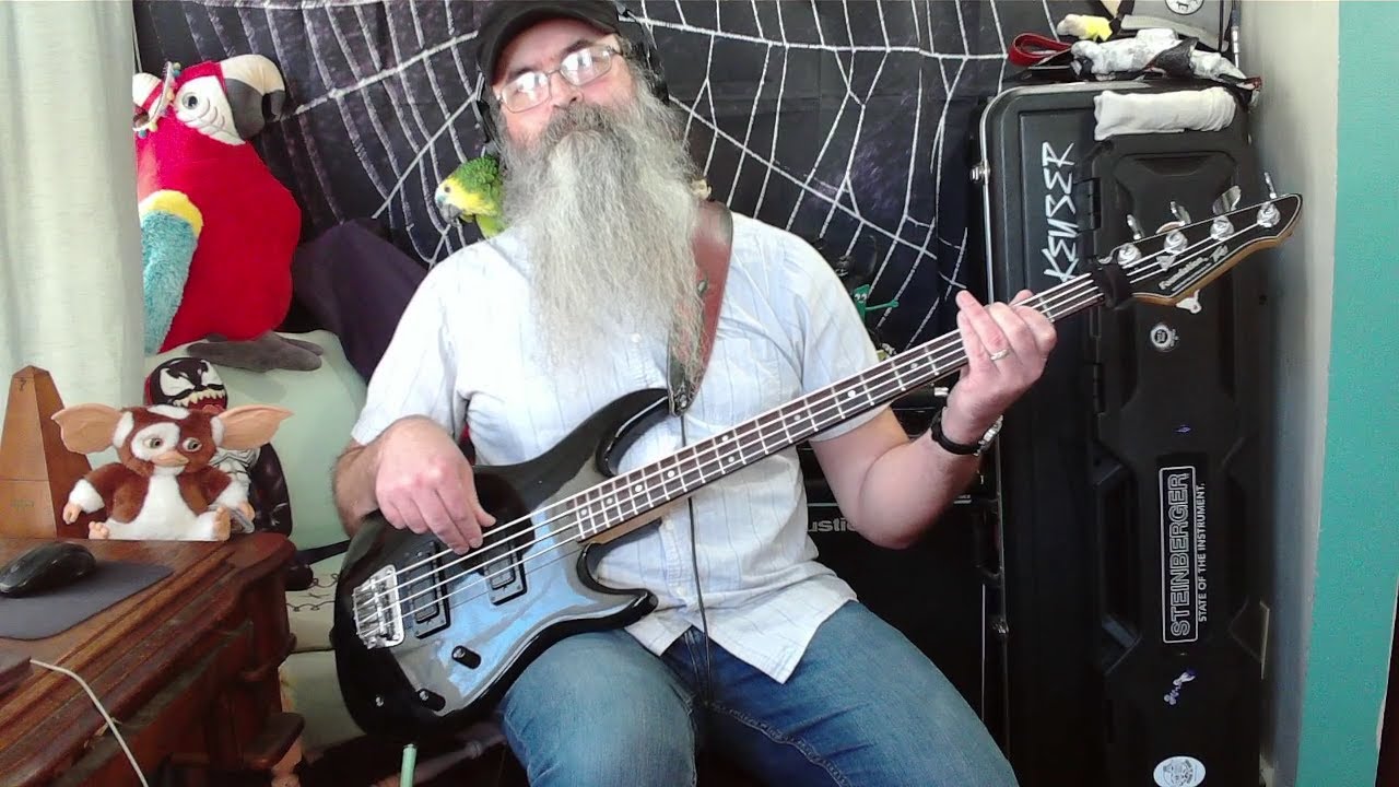 REO Speedwagon - Keep Pushin' (1976) bass cover - YouTube