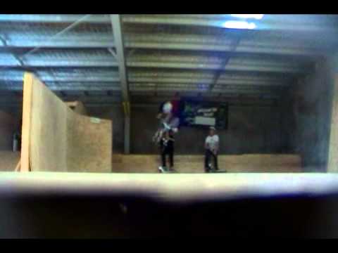 Grind with Jesse,Stephan and Ash - YouTube