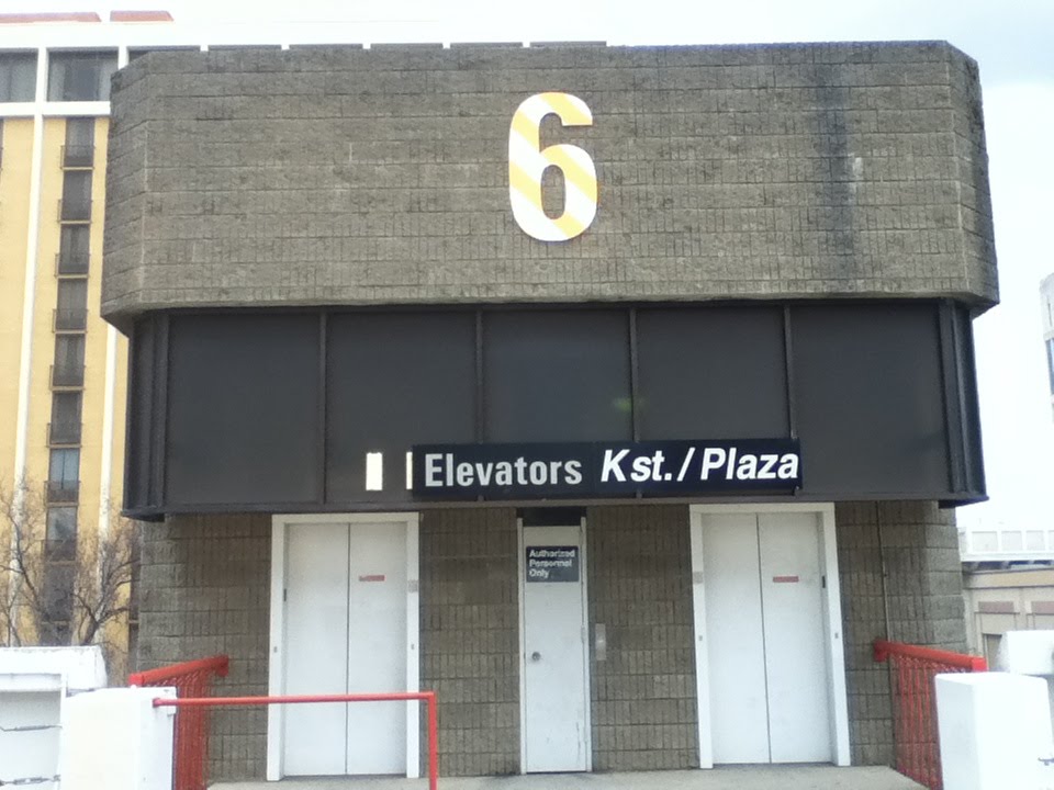 AWESOME Westinghouse Bottom-Drive Traction Elevator @ Downtown Plaza ...