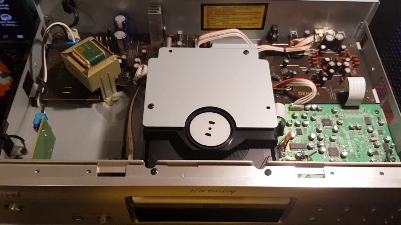 Denon DCD-700AE - My most modern (2007) CD Player - YouTube