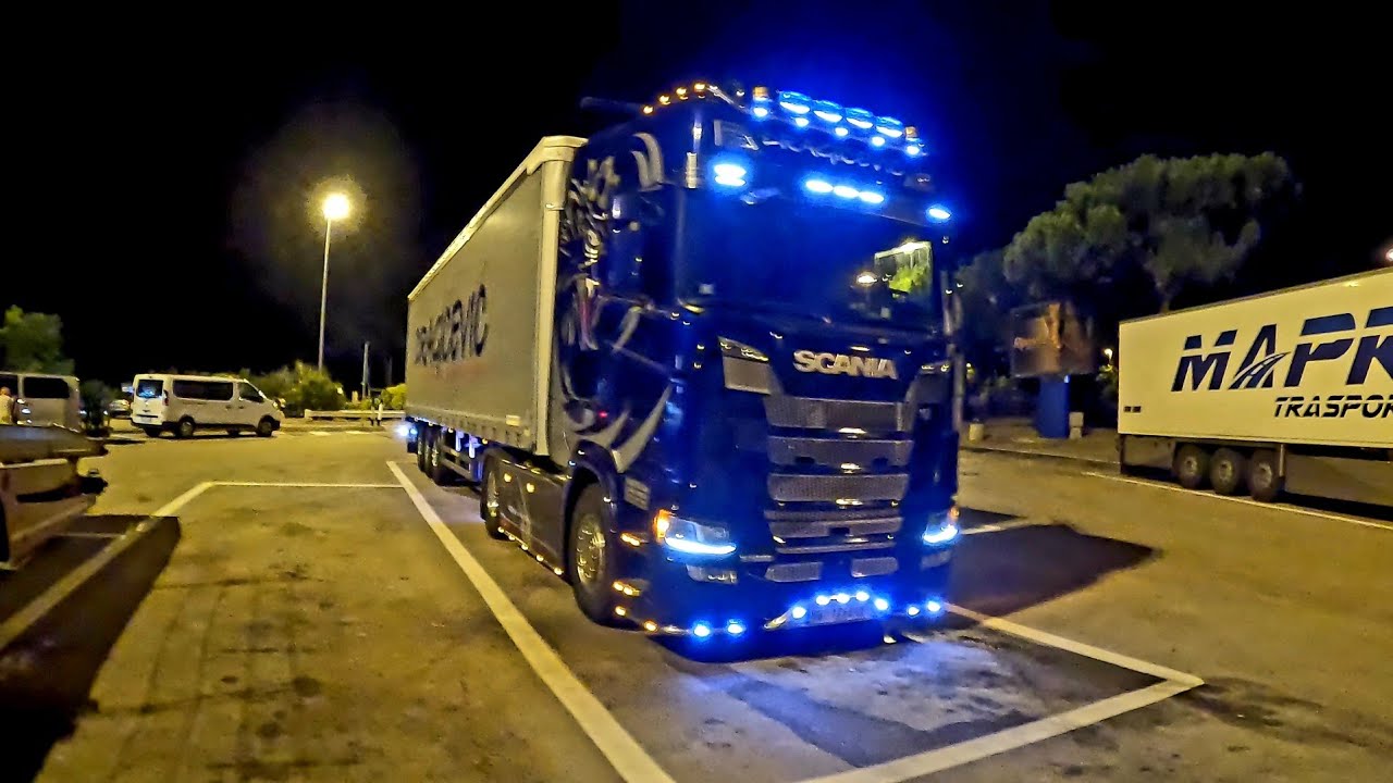 SCANIA S500 NIGHT LOOK - YouTube