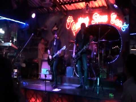 Goober Gun at Rollingstone Bar - YouTube