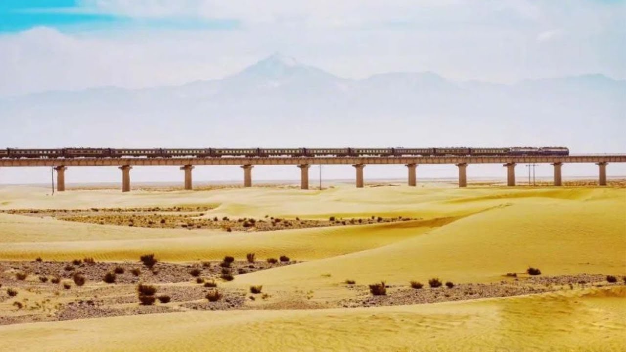 World's first railway loop line circling a desert goes into operation ...