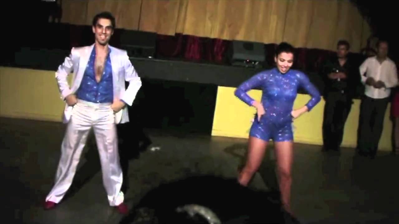 David and Anika performing at Melbourne Salsa Ormond Hall ! - YouTube