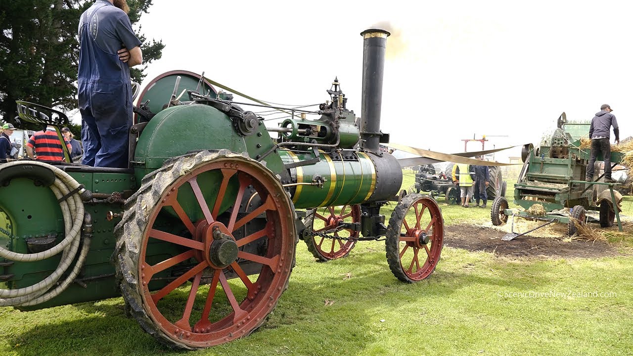 Antique 1907 Garett Traction Engine 26432 Running a Chaff Cutter at the ...