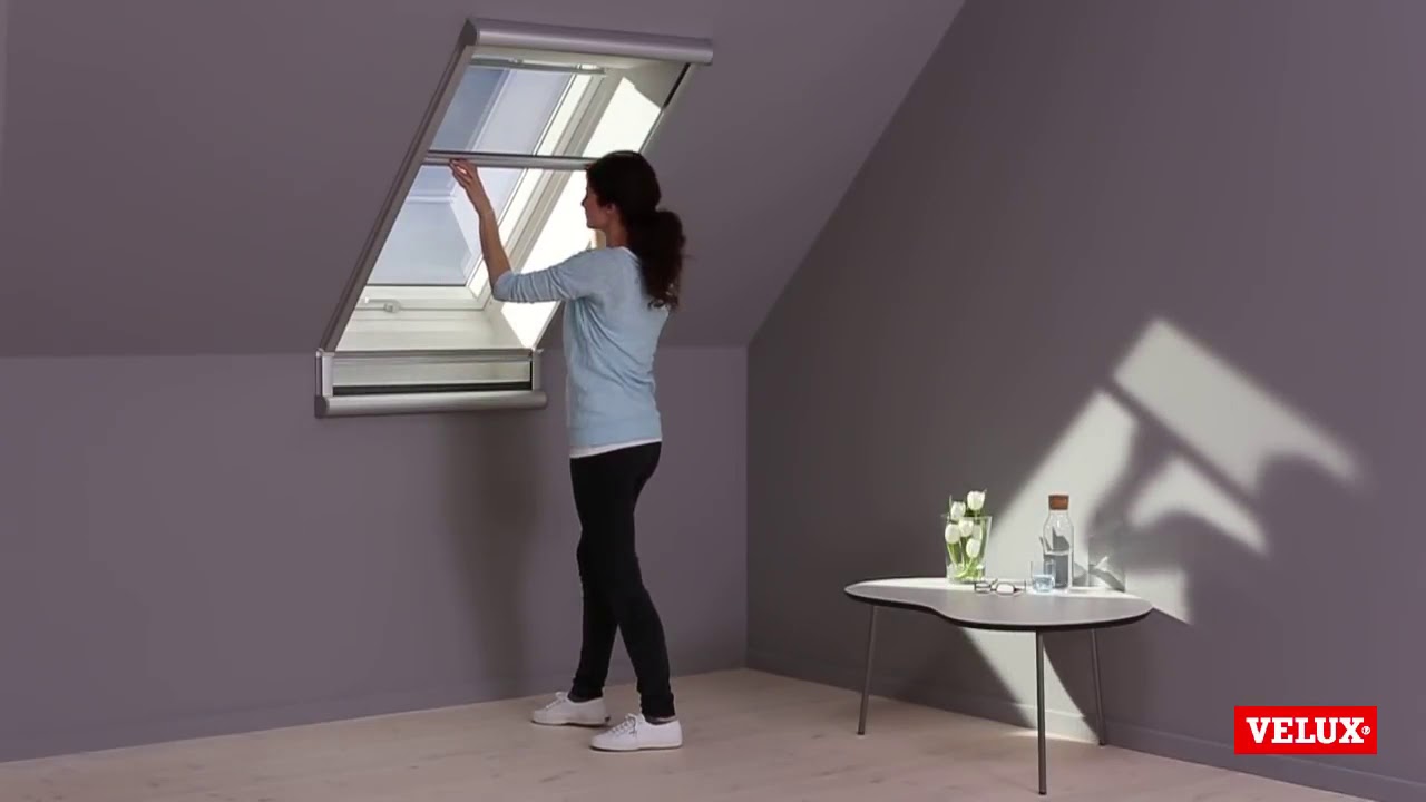 VELUX insect screen ZIL for GGLGPLGILVFE window operating ZIL - YouTube