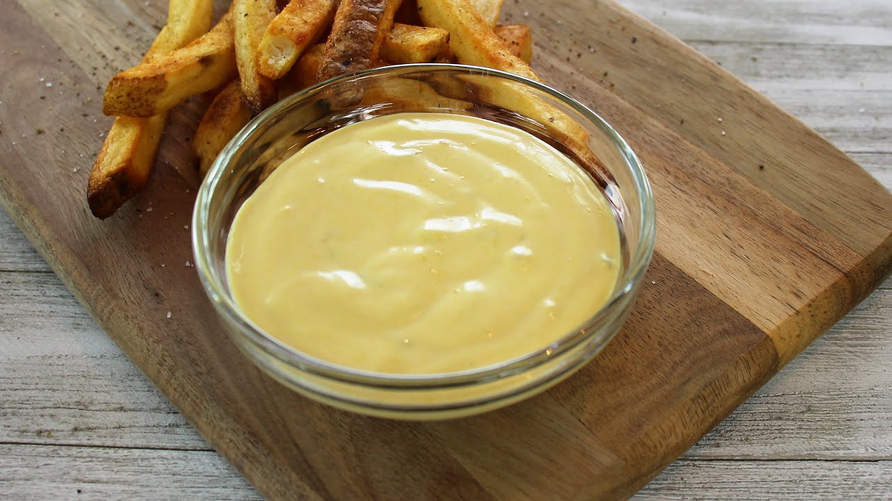 Smashburger Smash Sauce | It's Only Food w/ Chef John Politte - YouTube