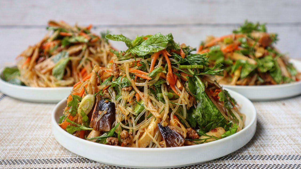 PLEEV CHOJ [Peev Choj]: Hmong Style Bean Thread Noodle Dish - YouTube