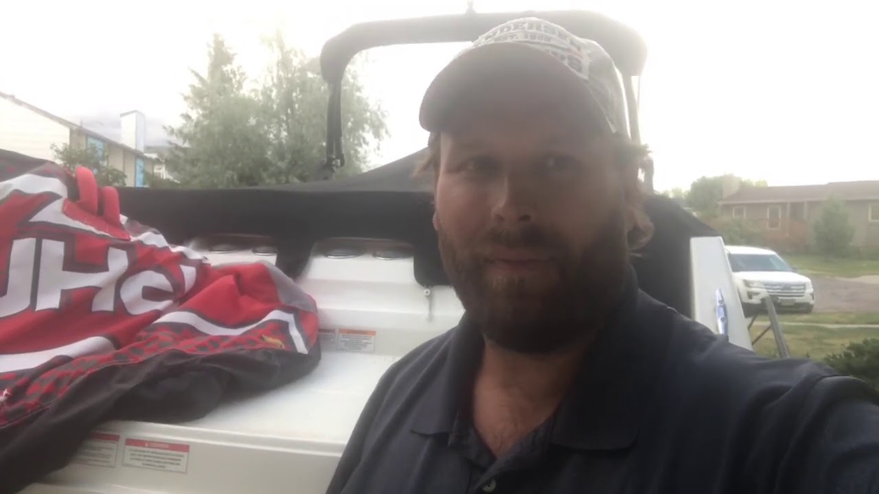 Bayliner VR6 Ladder Bungee - YouTube