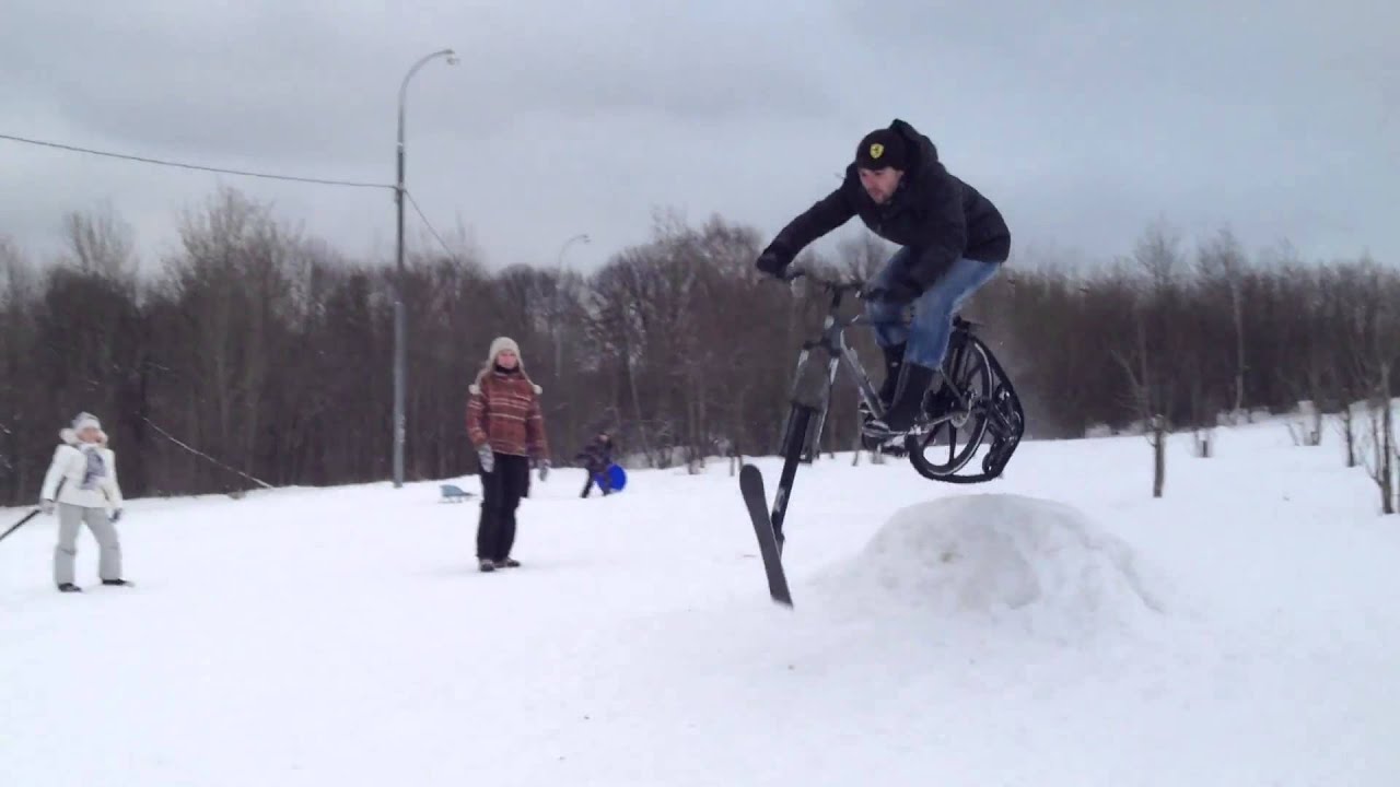 Viral Video UK: Snow bicycle crash! - YouTube
