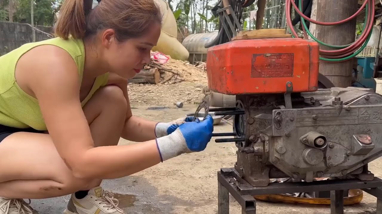 18 Year Old Genius Girl Restore and Repair Old D8 Diesel Engine | Old D8 Diesel Engine ...