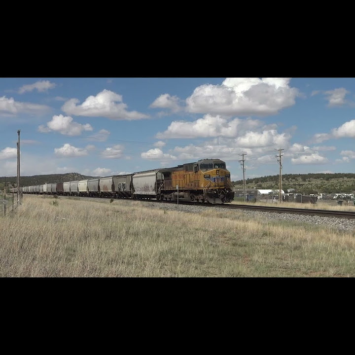 UP 6735 on rear end DP duty at Corona, New Mexico - YouTube