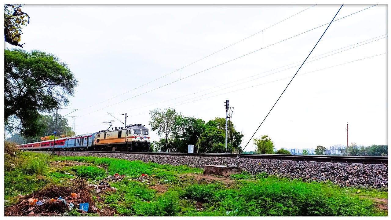 "Unstoppable Speed: Paschim Express - The Legendary Mumbai-Amritsar Connection" - YouTube