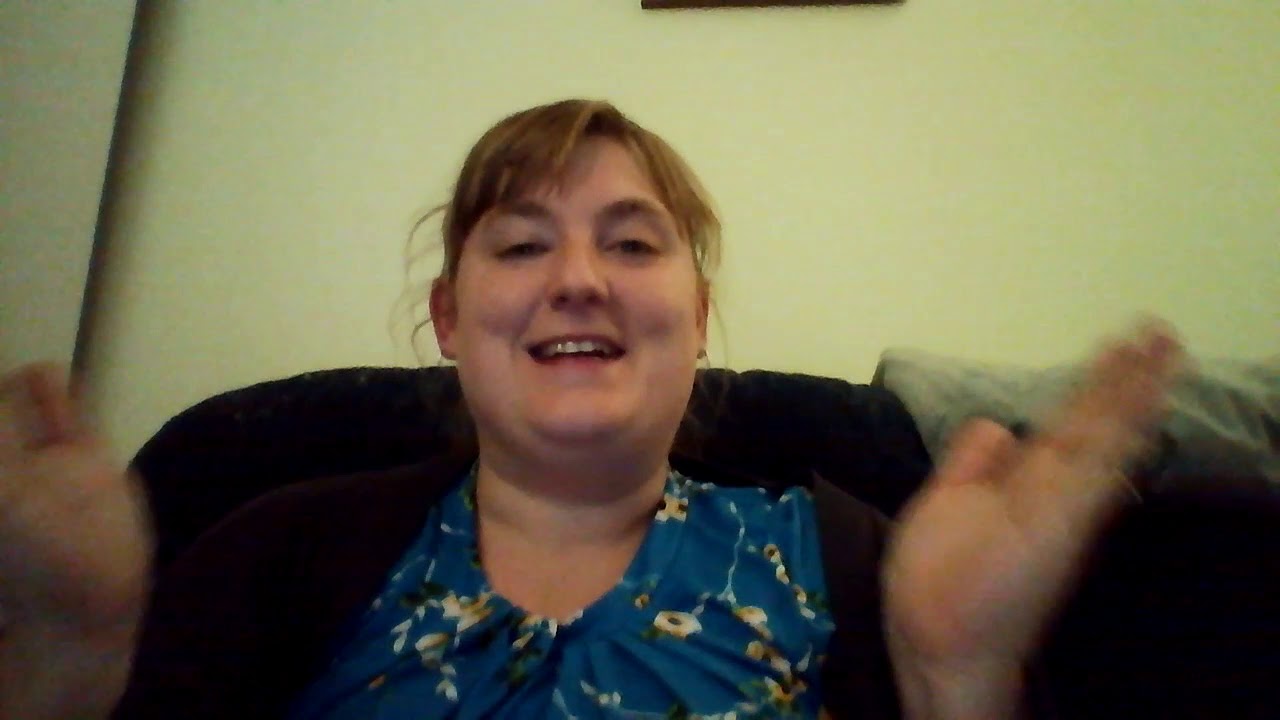 Classes of Vertebrates Song - YouTube