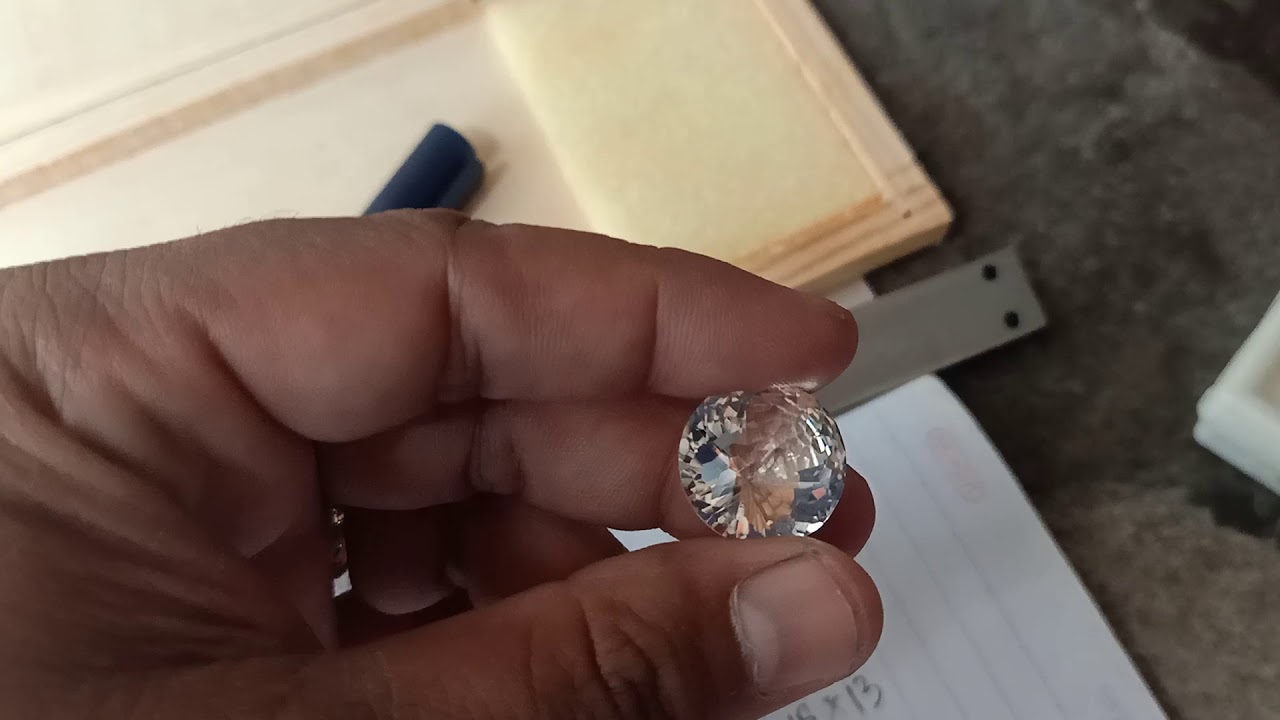 KEINDAHAN BATU ROCK CRYSTAL QUARTZ FULL CUTTING - YouTube