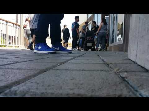 AIR JORDAN 1 hyper royal..on feet vid