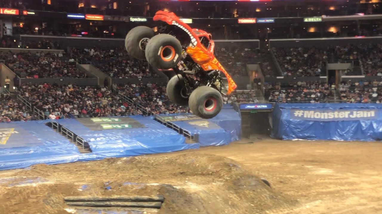 Monster Jam Los Angeles Show 4 7/25/21 - YouTube