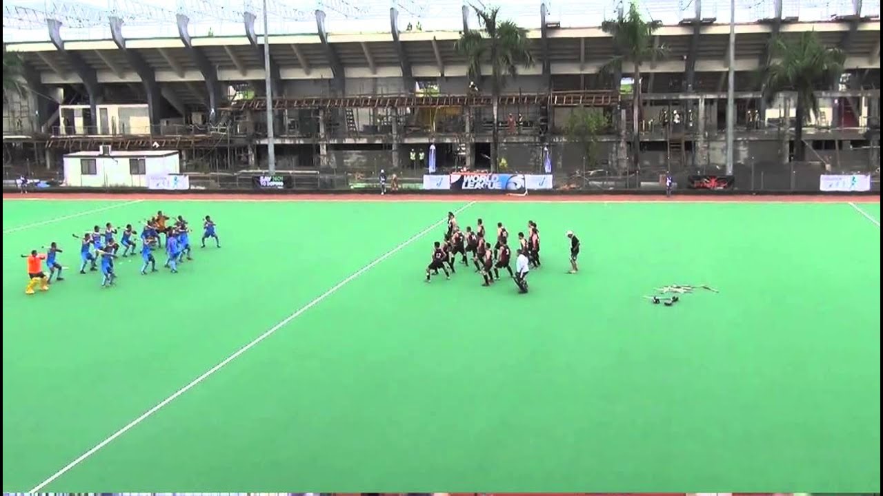 NZ Maoris vs Fiji Cibi Hockey Haka - YouTube