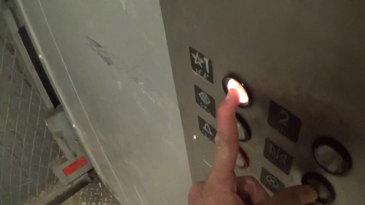 Montgomery Kone Hydraulic Freight Elevator at Sears-Exton Square Mall ...