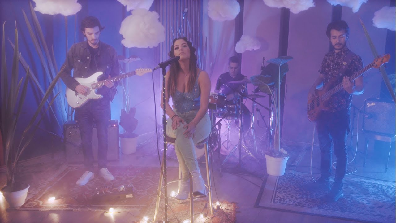 Isa Navarro - Nubes (Live Session) - YouTube