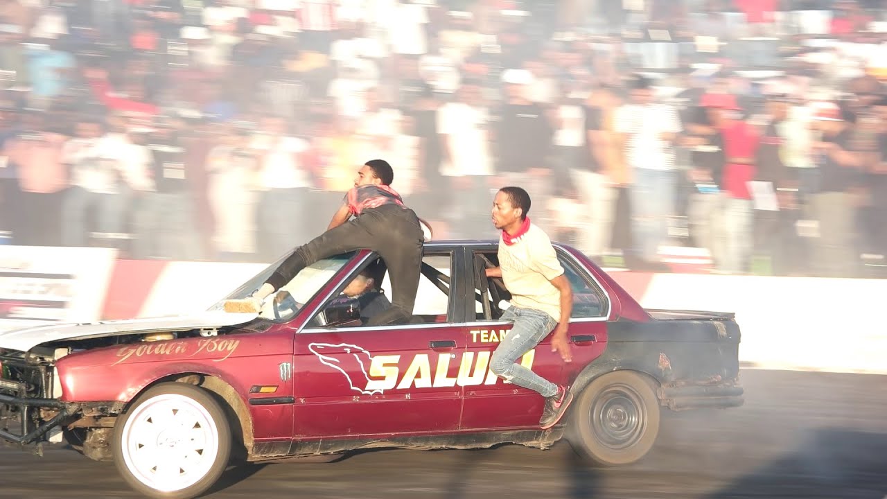 Renzo spinning at Revved up Sunday - YouTube