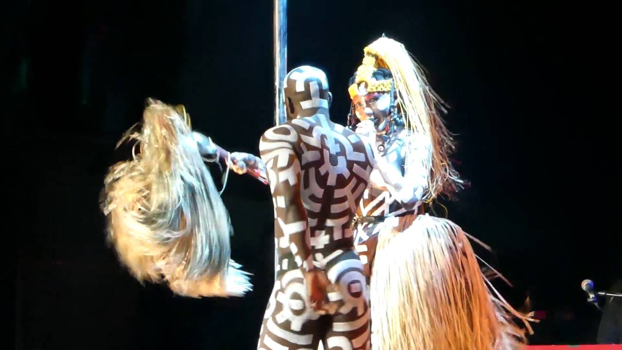 GRACE JONES - Live in Köln, 18-05-2016 (1/3) - YouTube