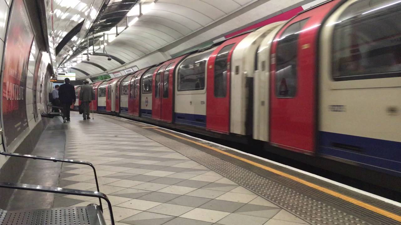 Central Line at Bank 2016 - YouTube