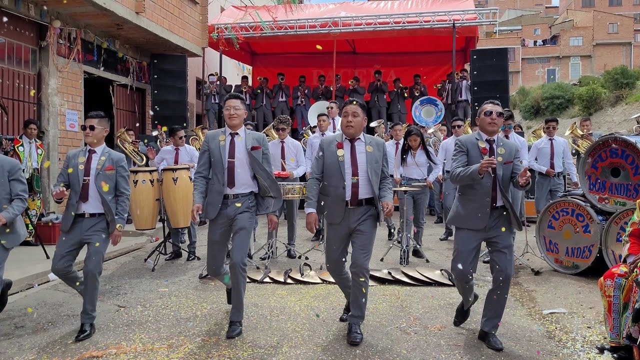 Banda Fusión Los Andes - Cumbia Llorando Tu Partida Ada - YouTube