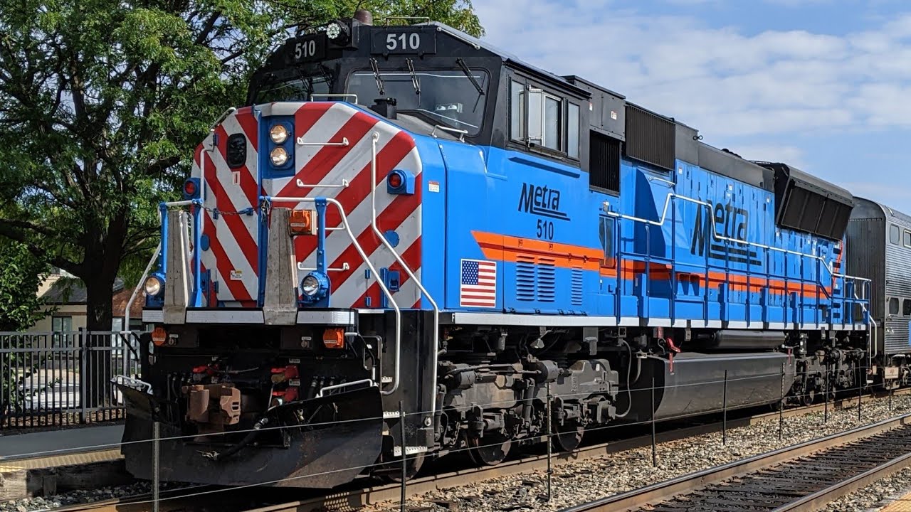 Metra's SD70MACH Locomotives + Regional Transportion Authority Heritage ...