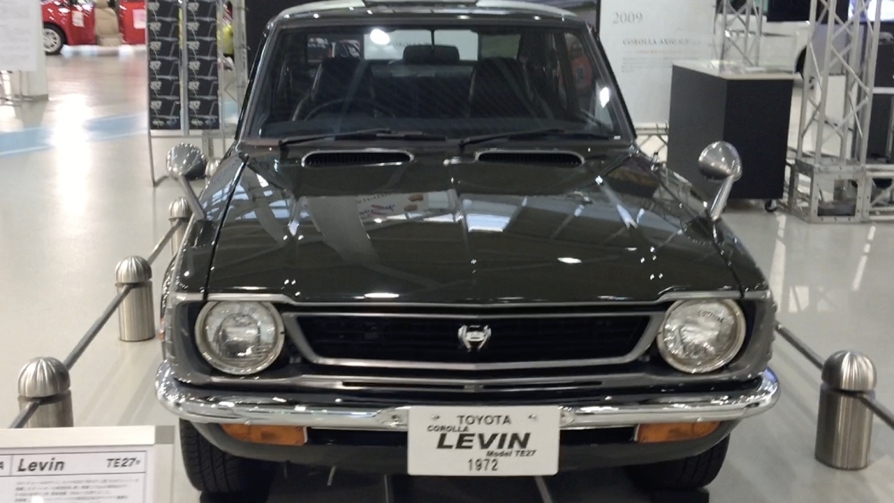 72年式、トヨタカローラ Levin TE27型 - YouTube