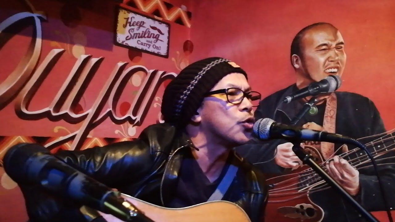 Noel Cabangon "Fire and Rain Cover" @ Lakbai Musika - YouTube