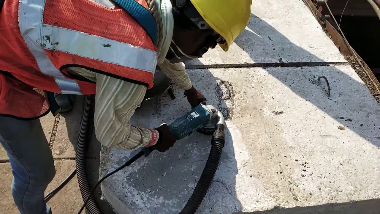 Makita Concrete Planer PC5000 - YouTube