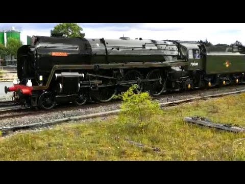 70000 Britannia Steam Locomotive at Woofferton (Nov 2019) - YouTube