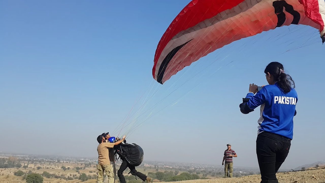Paragliding in Pakistan - YouTube
