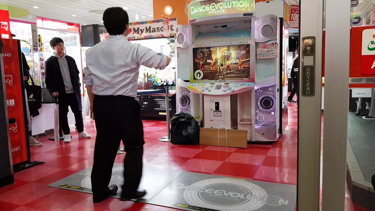 Crazy Japanese Guy Gets Perfect at Arcade DDR in Osaka - YouTube