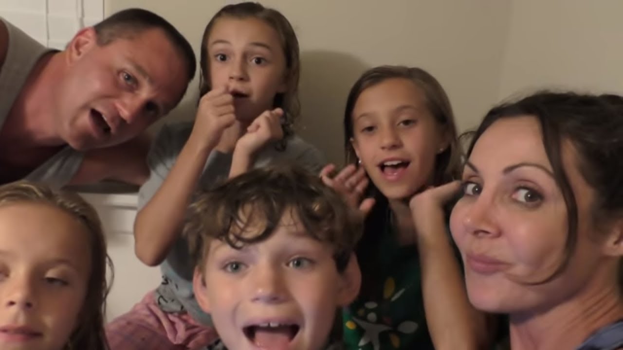 THE GANG IS BACK TOGETHER! | We Are The Davises - YouTube