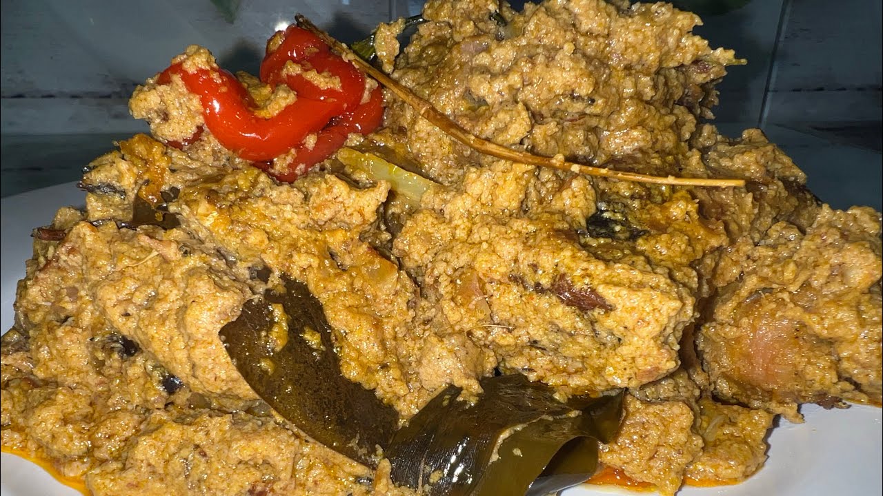 Comment faire la banane malaxée aux arachides non grillées - YouTube